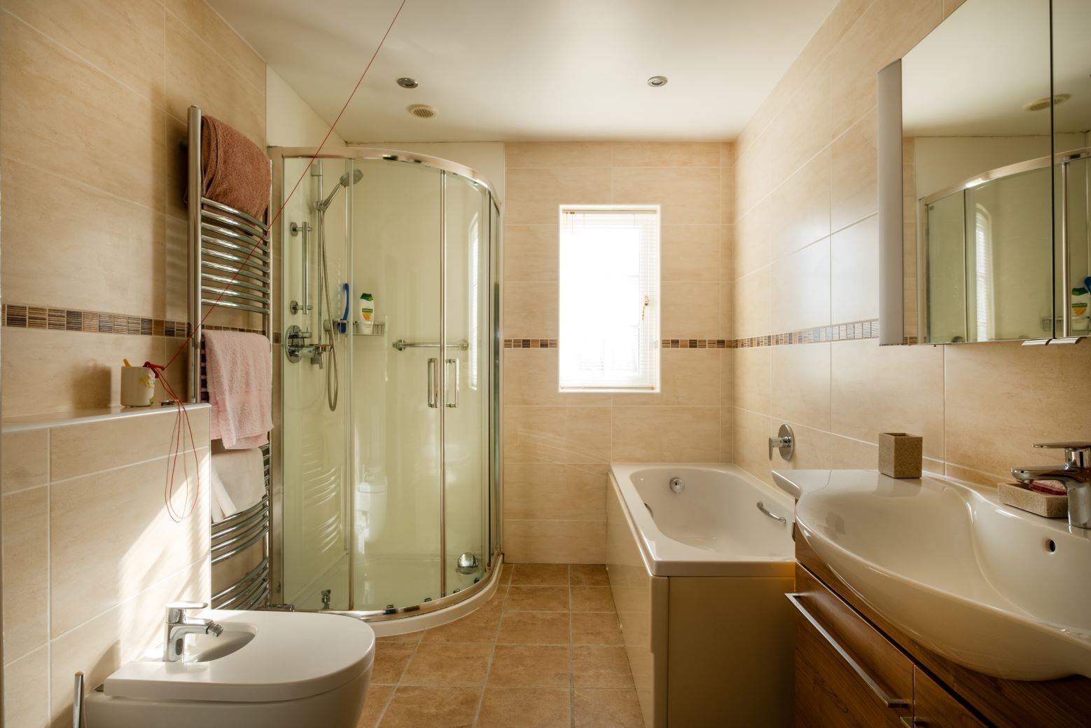 Trinity Barns Master Ensuite – Harry Douglas